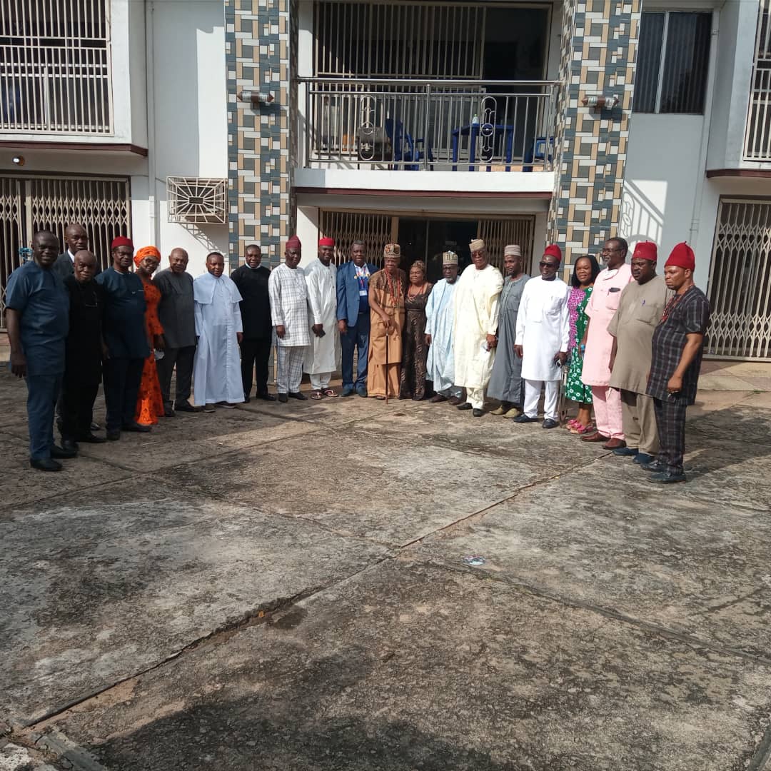 TRADITIONAL RULER OF AGULU COMMUNITY HOSTS THE 9TH GOVERNING COUNCIL OF ...