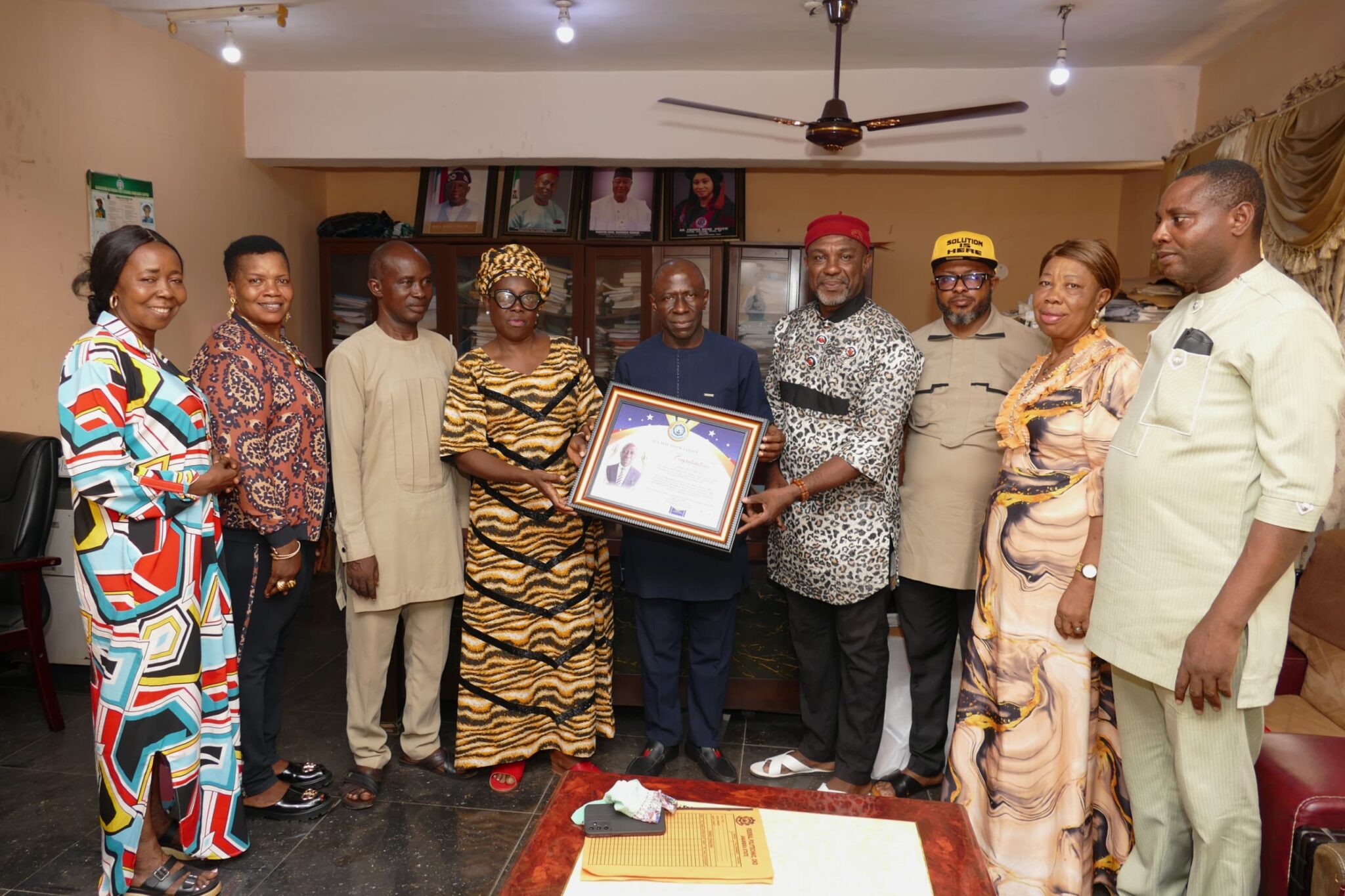 Fed Poly Oko Alumni Honours Deputy Rector, Bursar; Sets agenda on 40th ...
